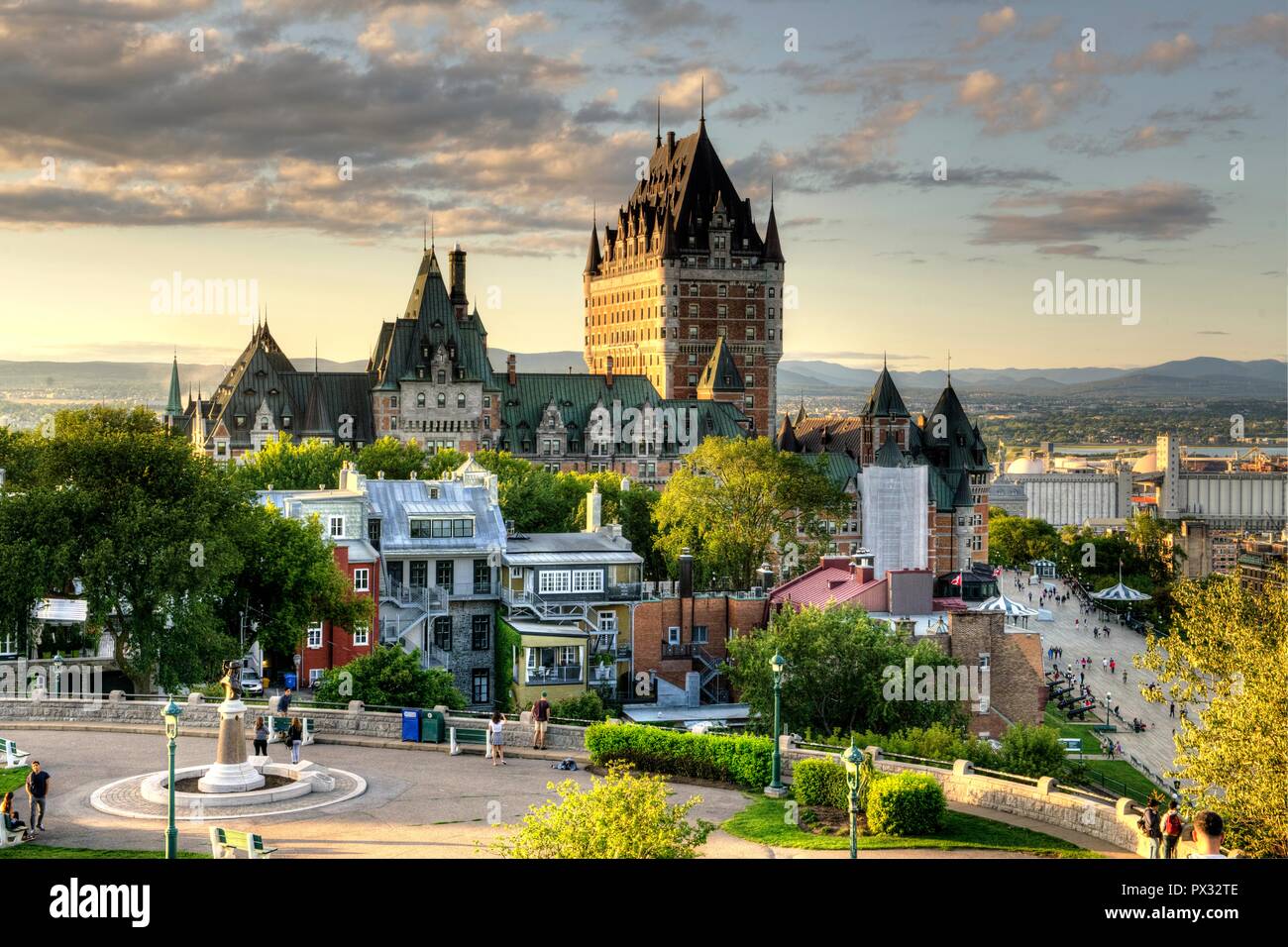 Frontenac Castle in Old Quebec City in the beautiful sunrise light ...