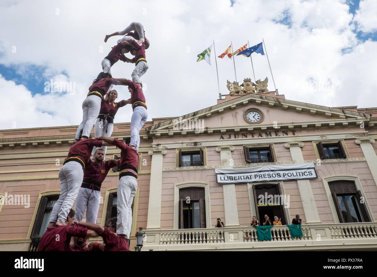 Human castles hi-res stock photography and images - Alamy