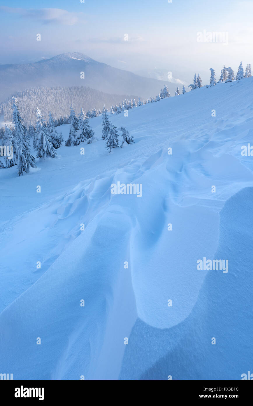Severe snow storm hi-res stock photography and images - Alamy