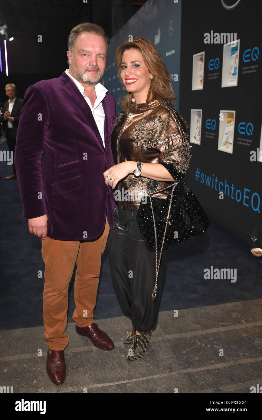 Mahkameh navabi hi-res stock photography and images - Alamy