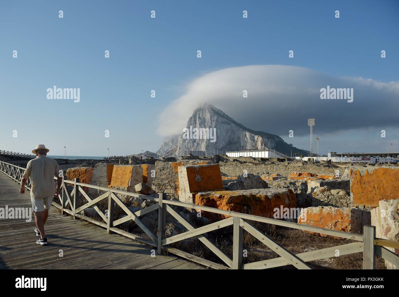 La Linea, Spain. 29th Sep, 2018. Bicycle rider at the beach, Spain ...
