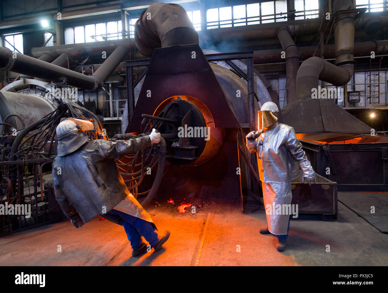 Electroplating processes hi-res stock photography and images - Alamy