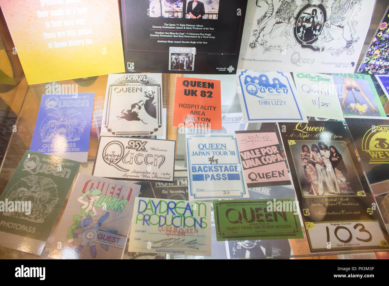 Queen memorabilia rock hi-res stock photography and images - Alamy
