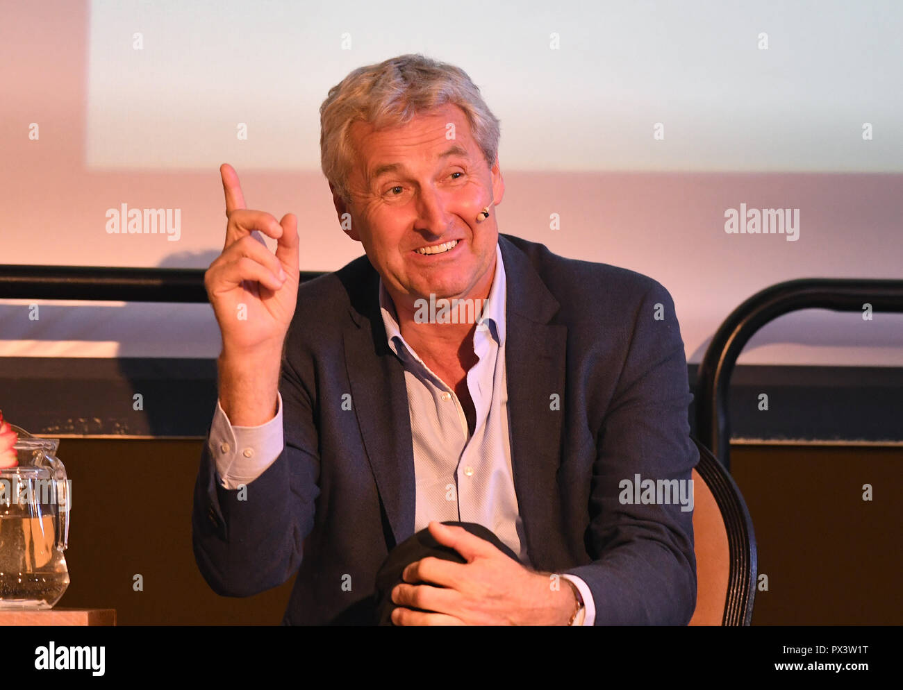 Mark austin tv hi-res stock photography and images - Alamy