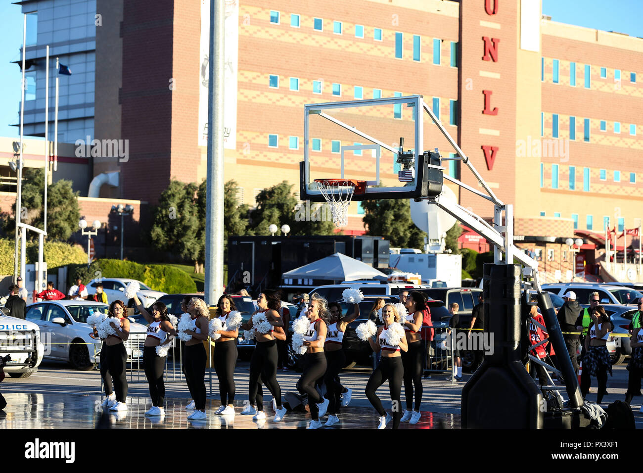 Unlv cheerleaders hi-res stock photography and images - Alamy