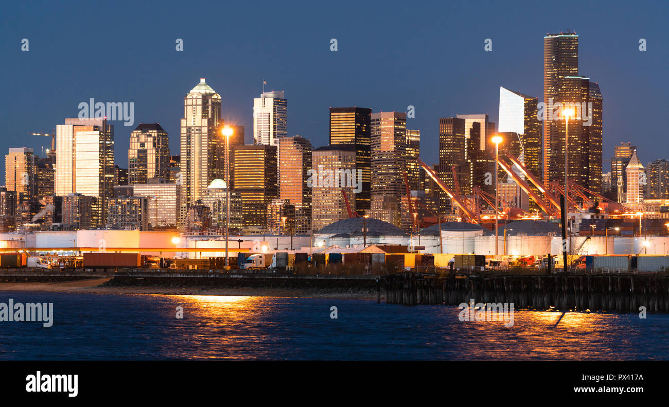 Sunset reflects off buildings hi-res stock photography and images - Alamy