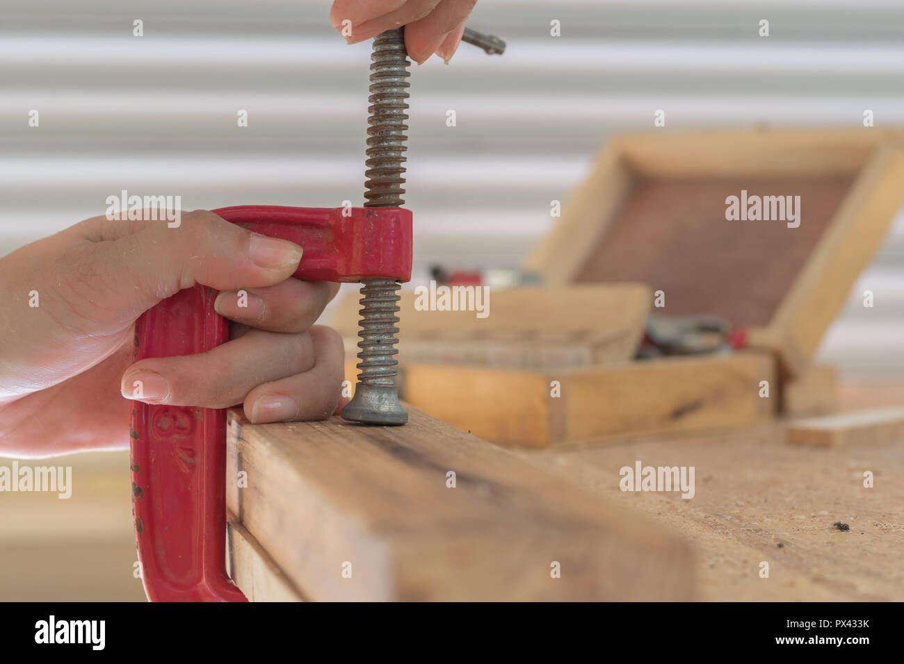 C clamp hi-res stock photography and images - Alamy