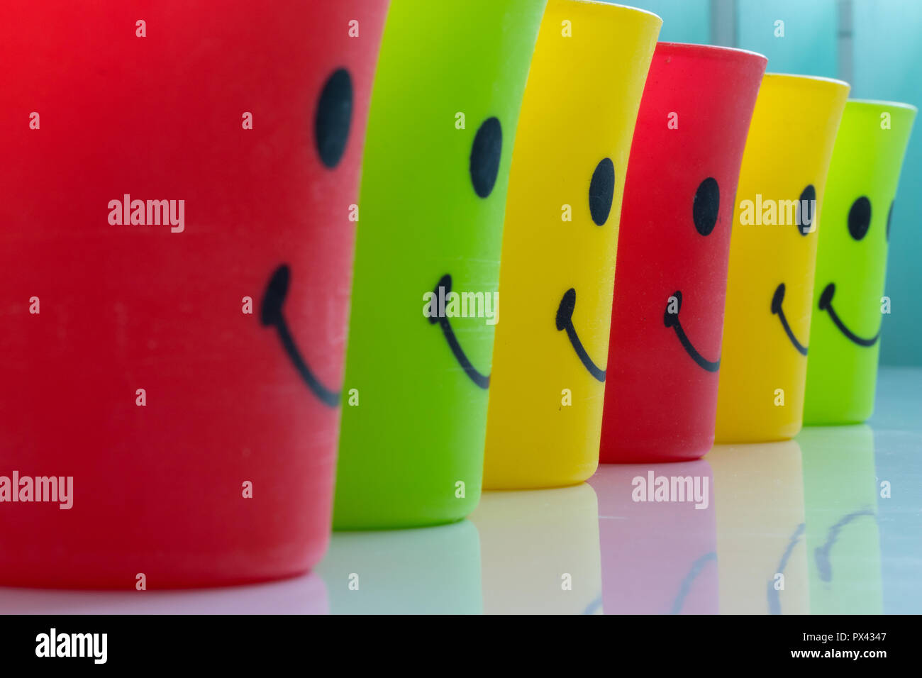 Smiley cup hi-res stock photography and images - Alamy