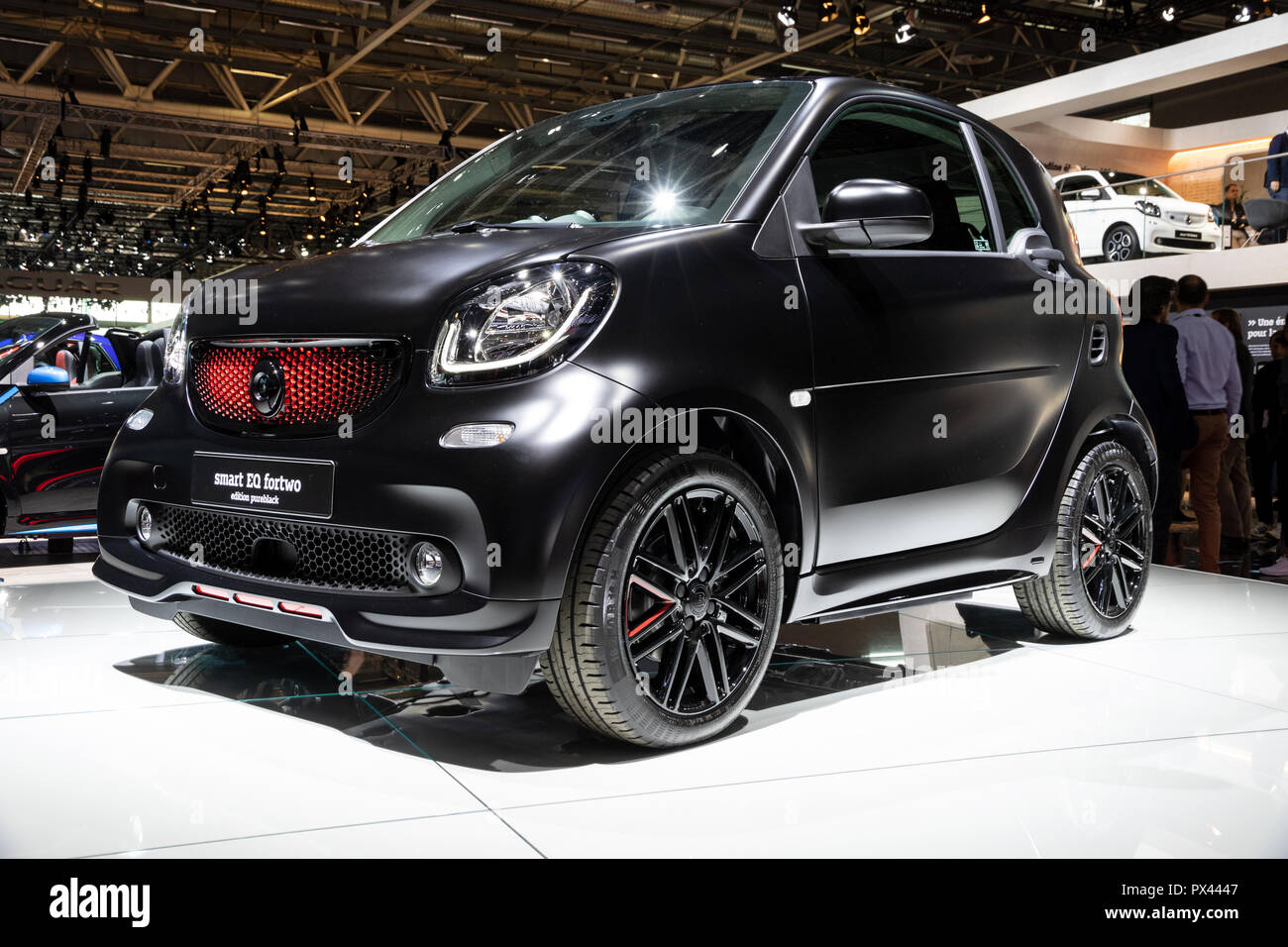 Smart city car hi-res stock photography and images - Alamy