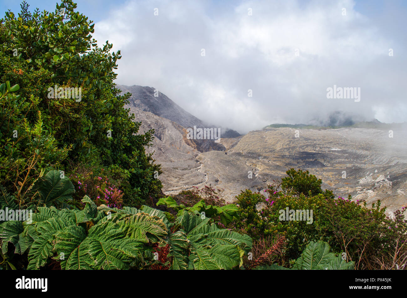Huge crater hi-res stock photography and images - Alamy