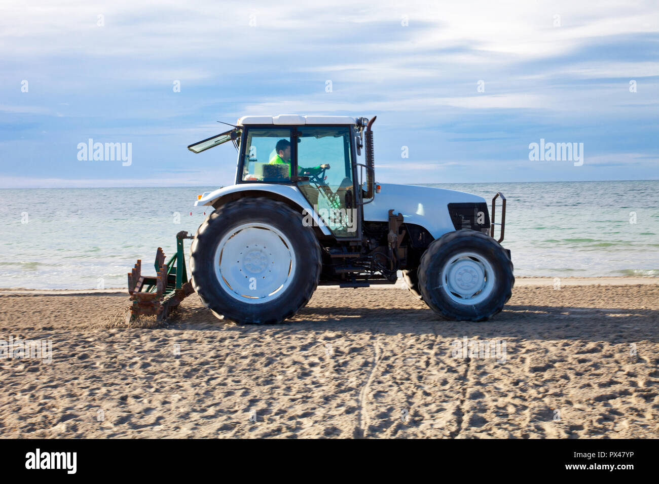 Beach cleaning rake hi-res stock photography and images - Alamy