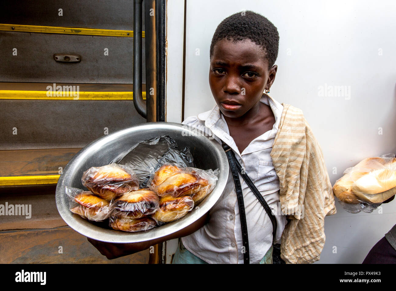 Child selling food hi-res stock photography and images - Alamy