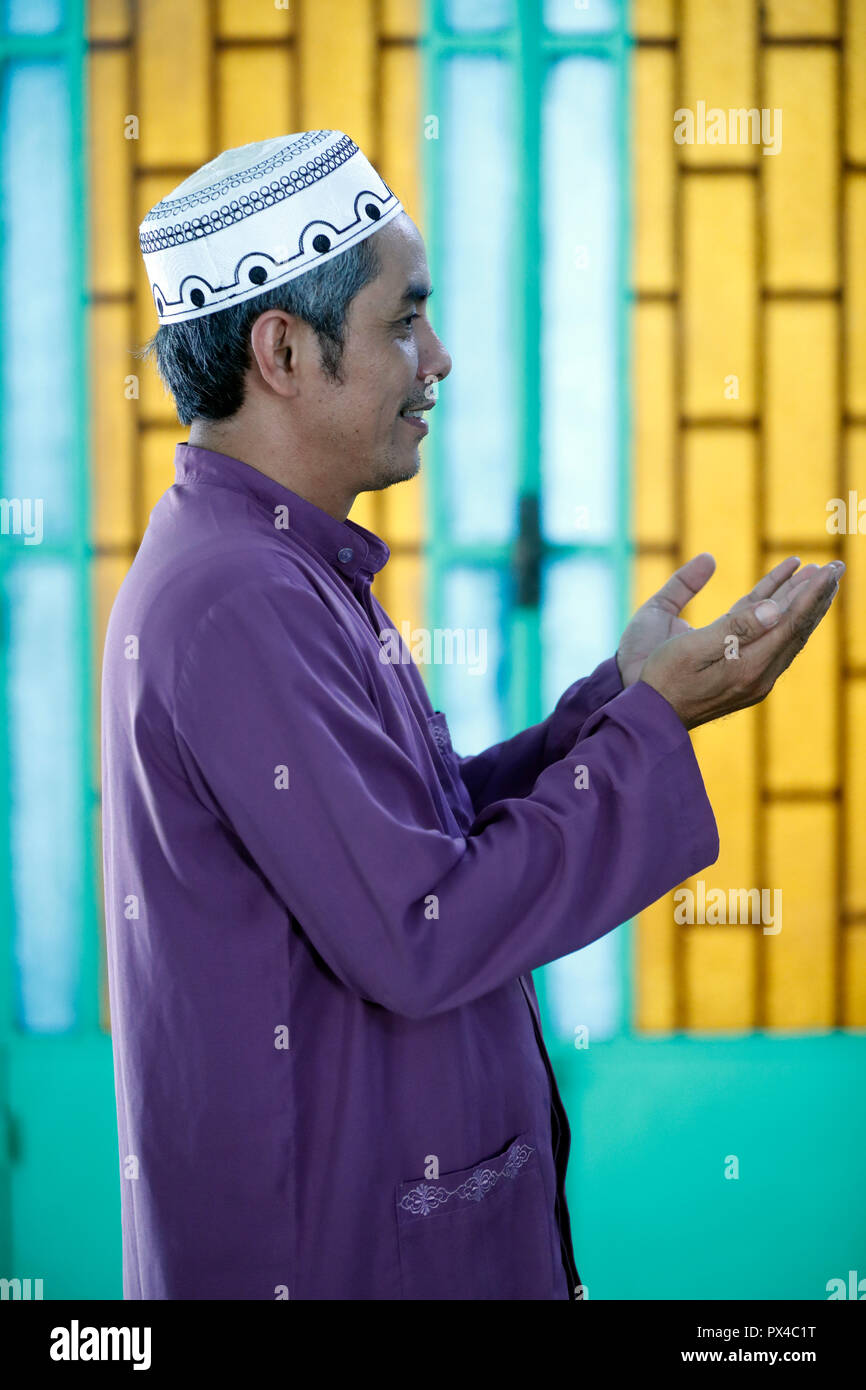 Priere muslim hi-res stock photography and images - Alamy