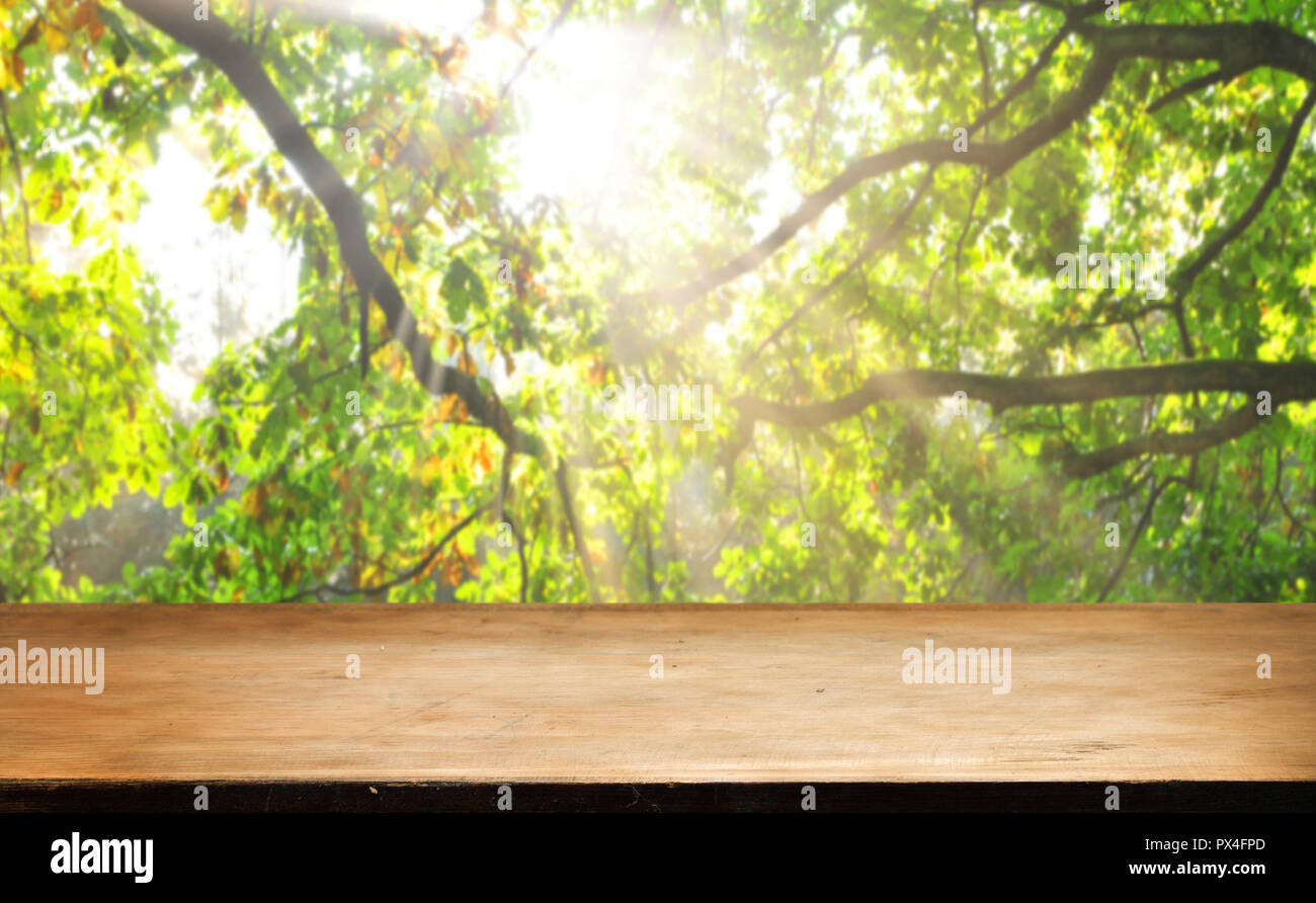 Empty table for display montages Stock Photo - Alamy