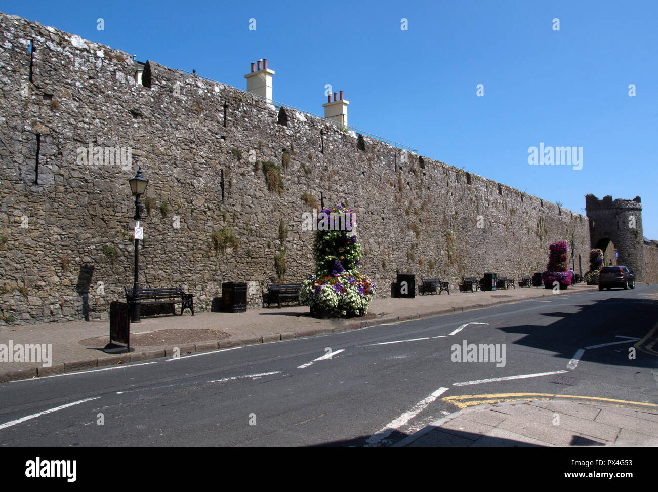 Tenby town walls hi-res stock photography and images - Alamy