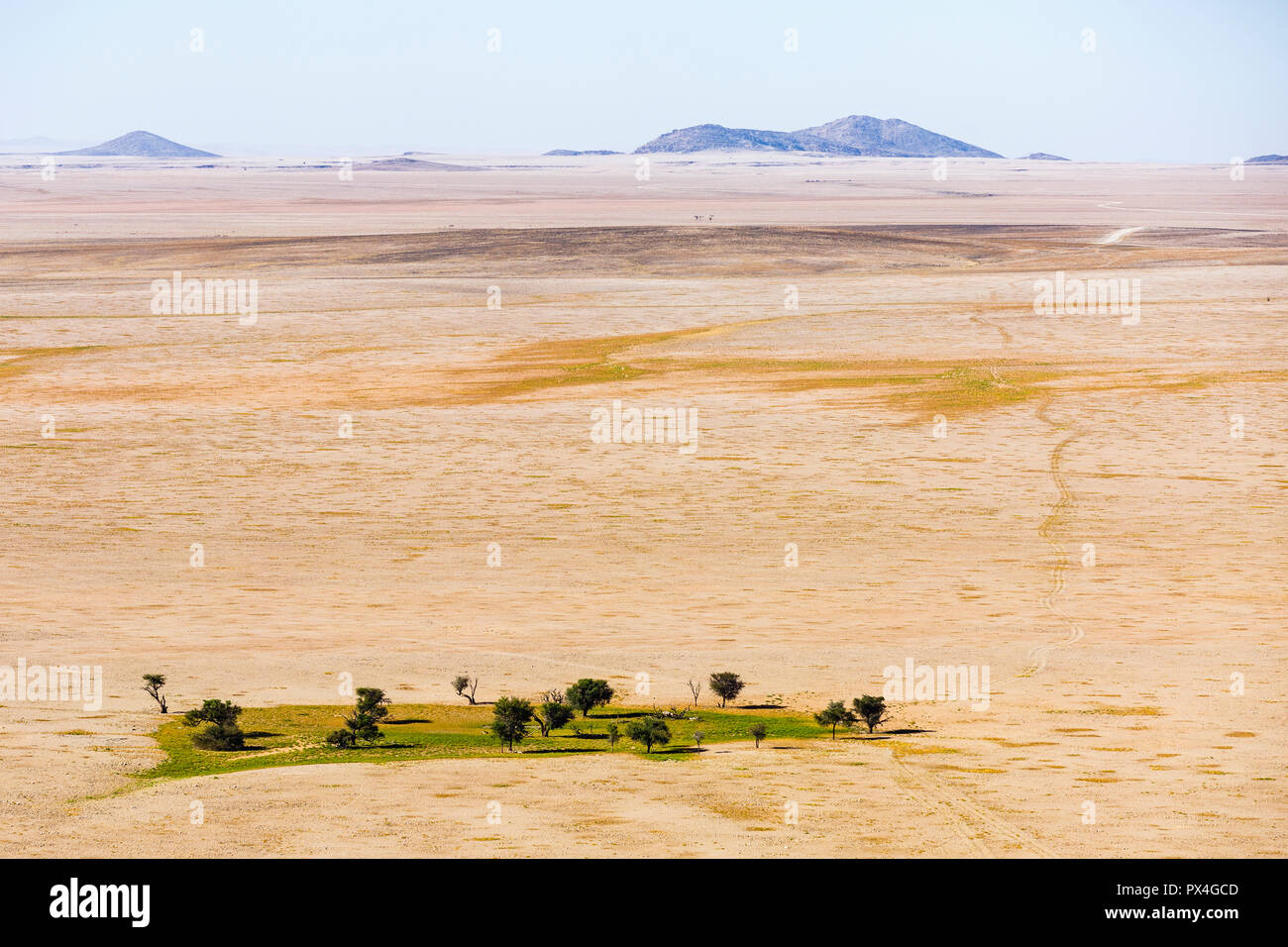 Oasis desert aerial hi-res stock photography and images - Alamy