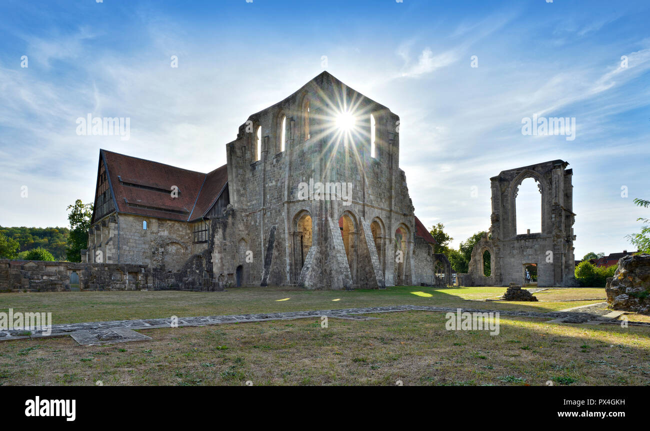 Monastery ruin hi-res stock photography and images - Alamy
