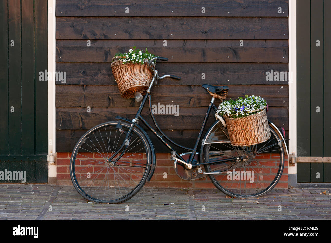 Old and classic dutch bicycle hi-res stock photography and images - Alamy