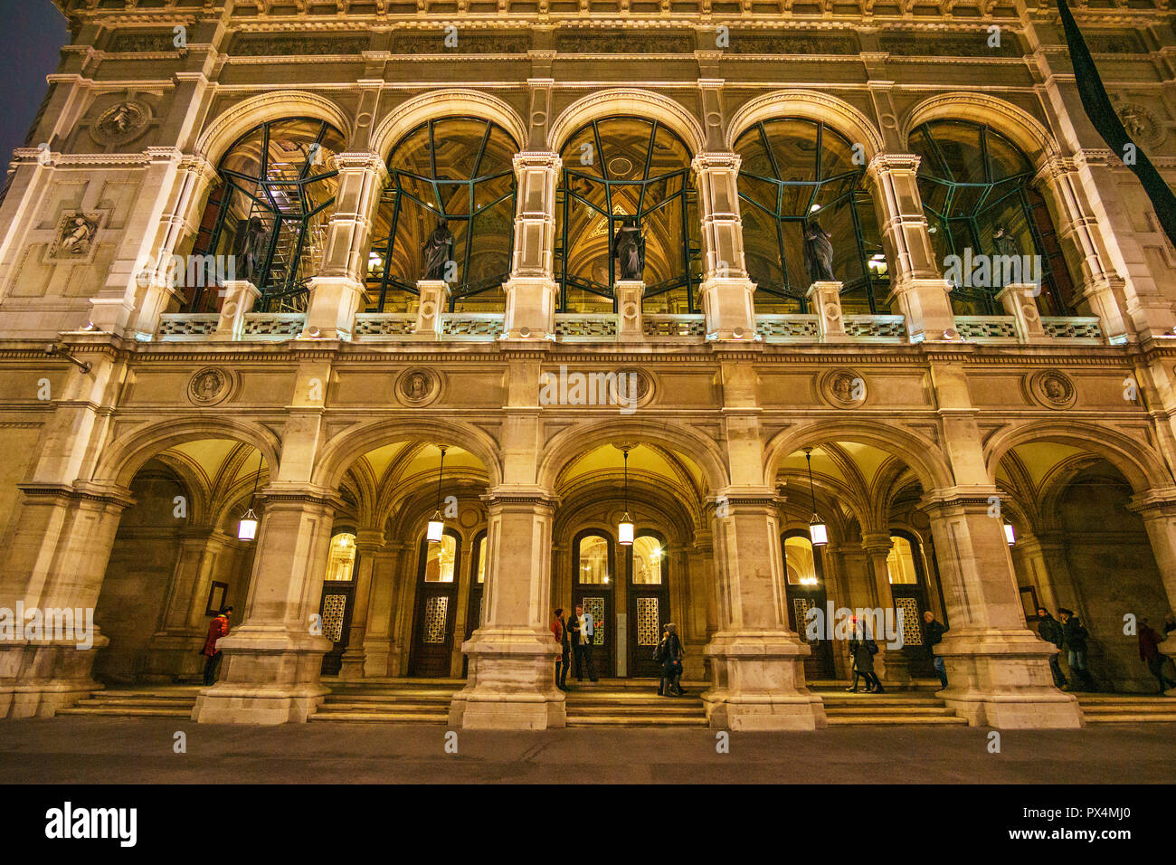 Viennese opera house panorama hi-res stock photography and images - Alamy