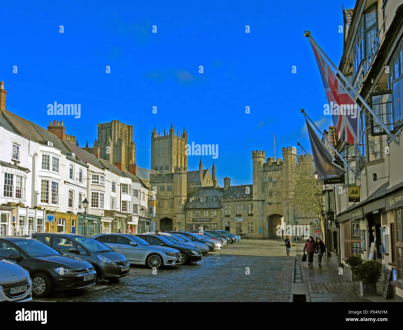 Wells england somerset market square hi-res stock photography and ...