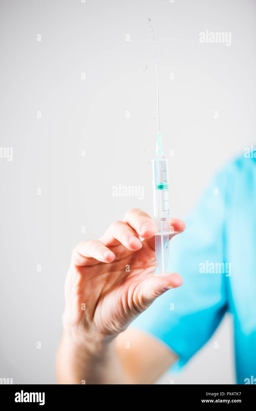 Nurse preparing injection hi-res stock photography and images - Alamy