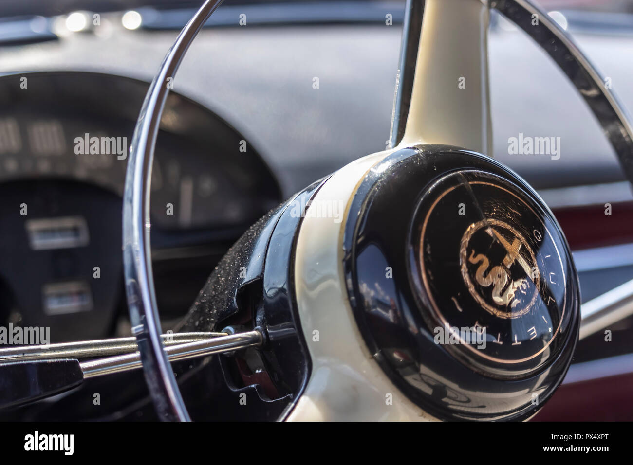 Vintage police car hi-res stock photography and images - Alamy