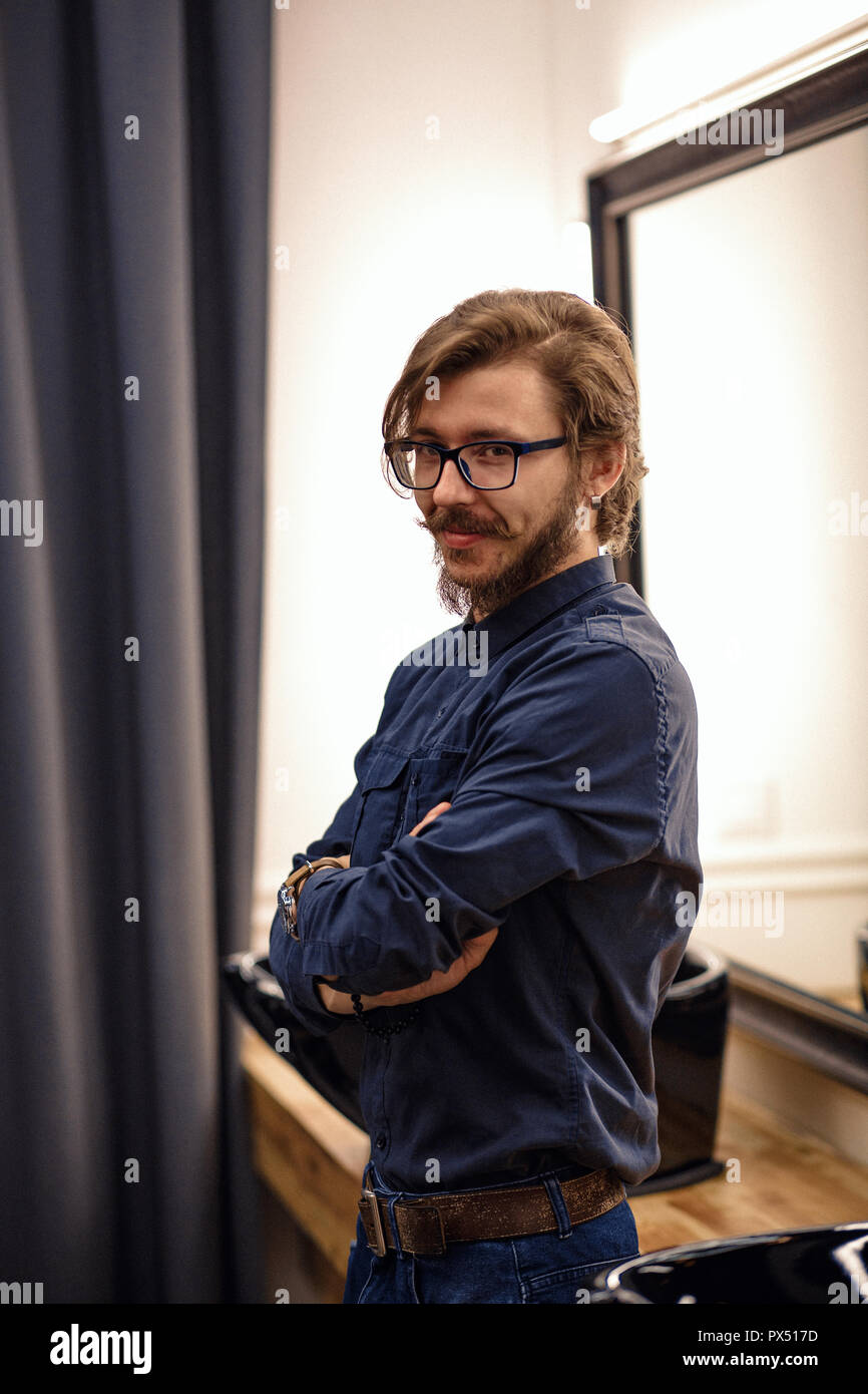 Smile guy hi-res stock photography and images - Alamy