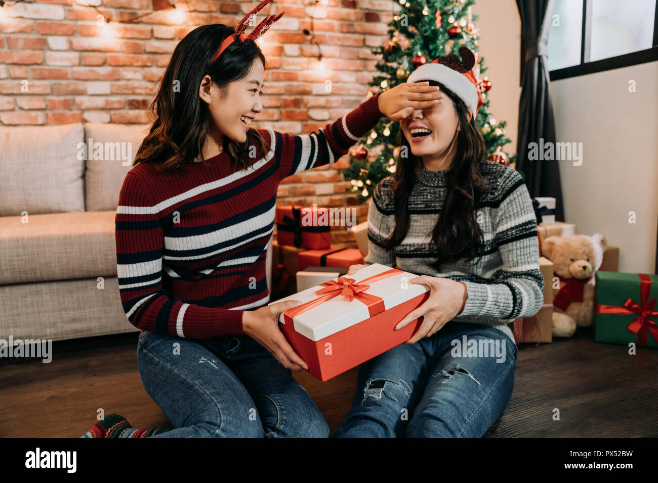 Sending gift hi-res stock photography and images - Alamy