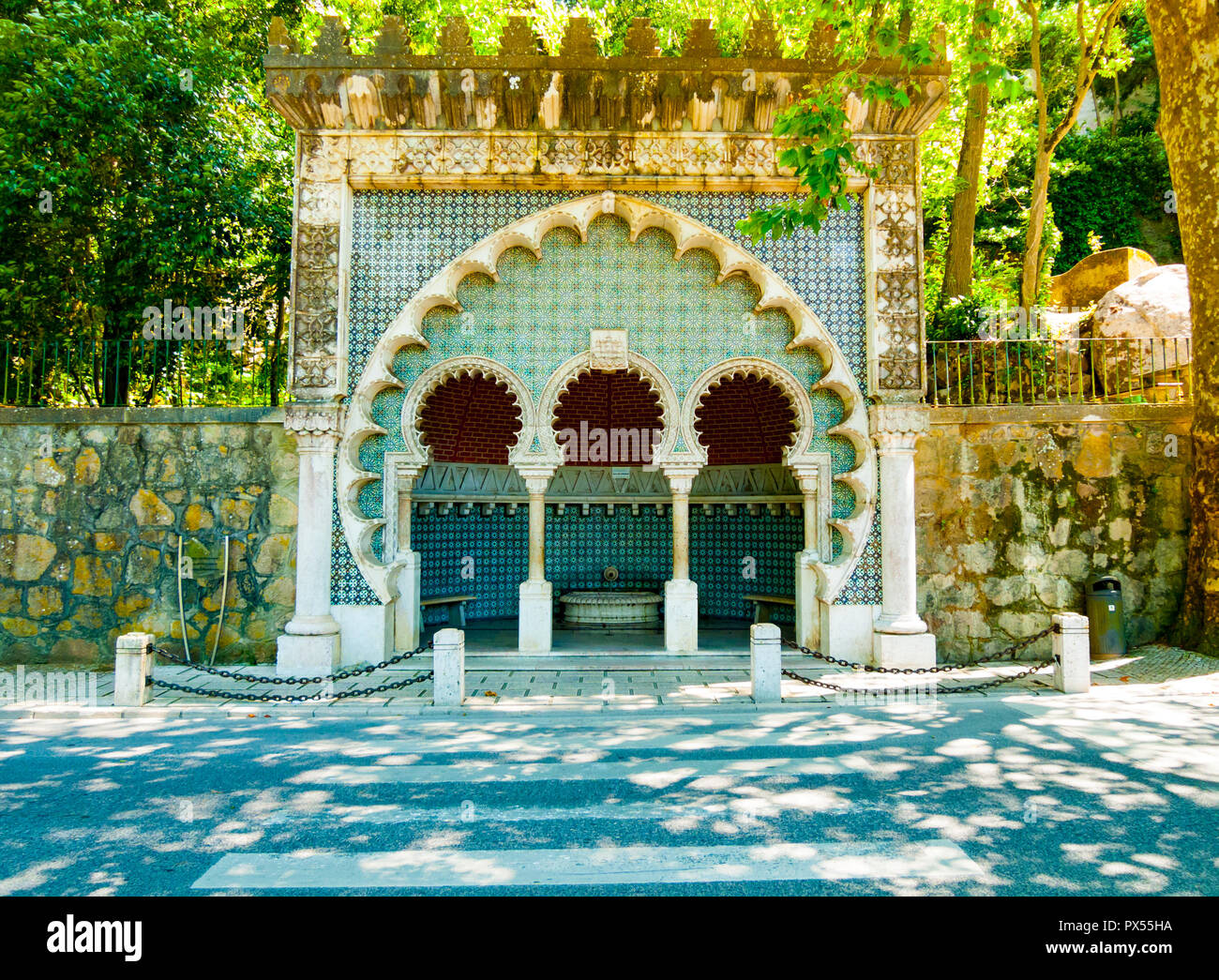 Water fountain in moorish style hi-res stock photography and images - Alamy