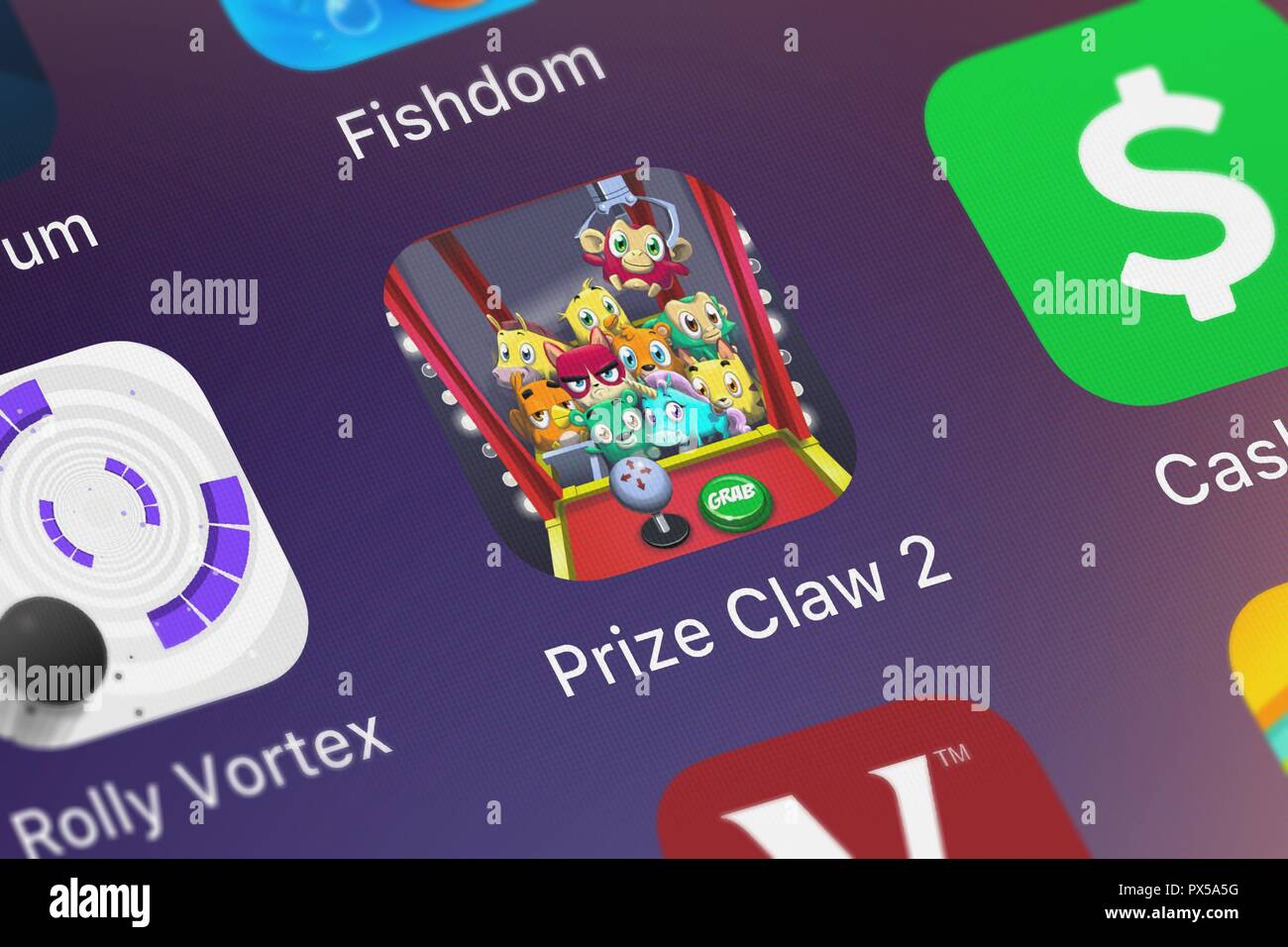 Prize claw 2 hi-res stock photography and images - Alamy