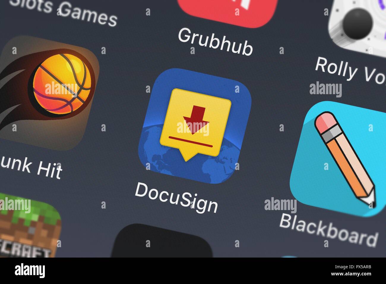 Docusign hi-res stock photography and images - Alamy