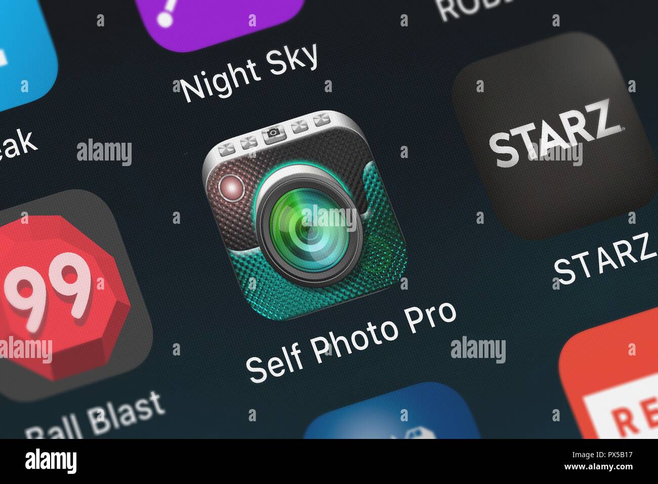 Self timer photo hi-res stock photography and images - Alamy