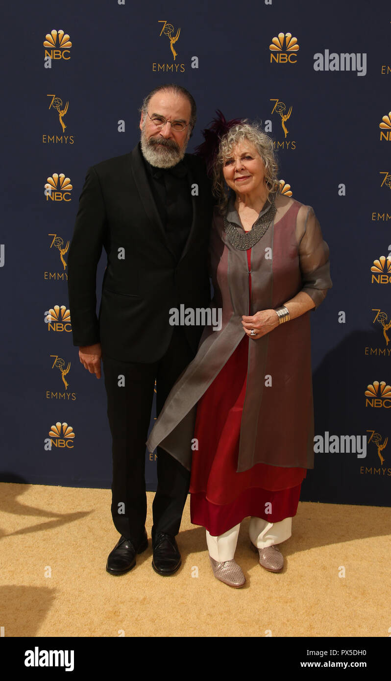 Mandy patinkin kathryn grody in hi-res stock photography and images - Alamy