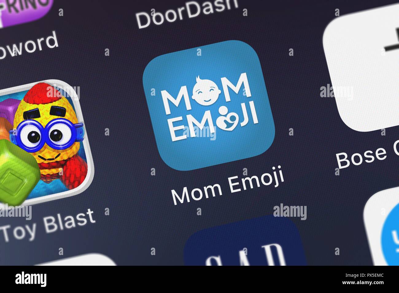 Mom emoji hi-res stock photography and images - Alamy