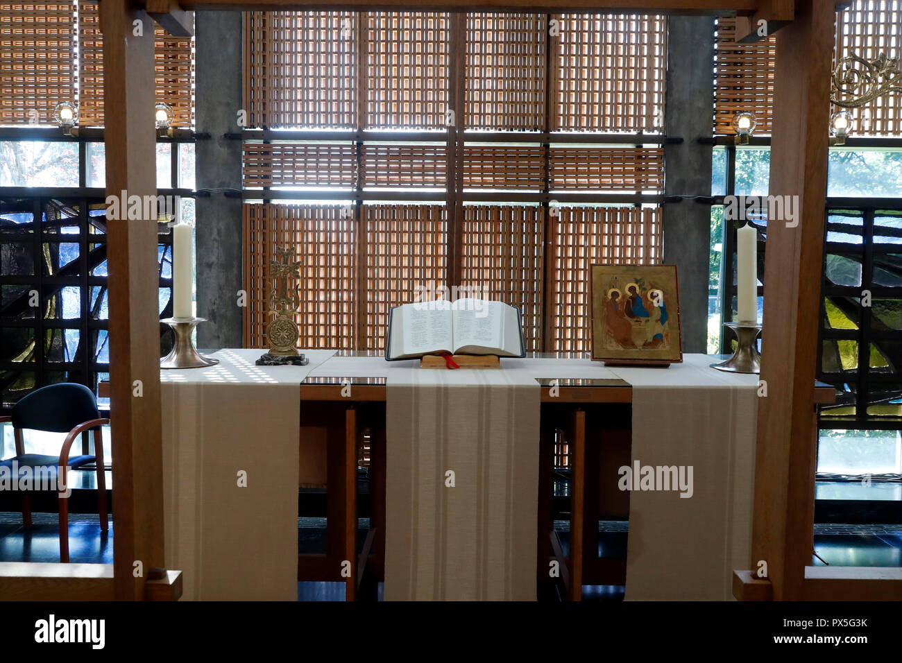 Council church hi-res stock photography and images - Alamy