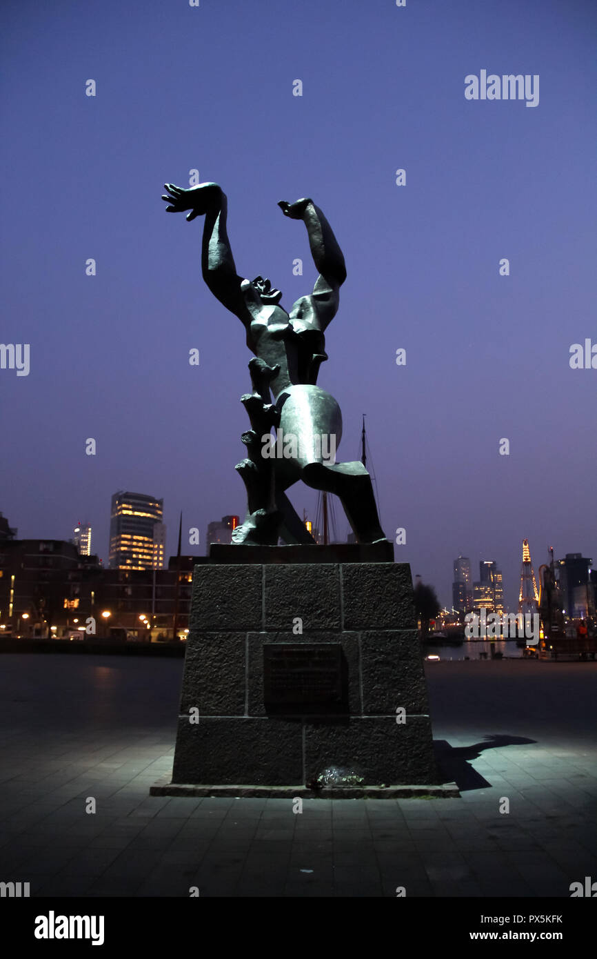 Rotterdam statues hi-res stock photography and images - Alamy