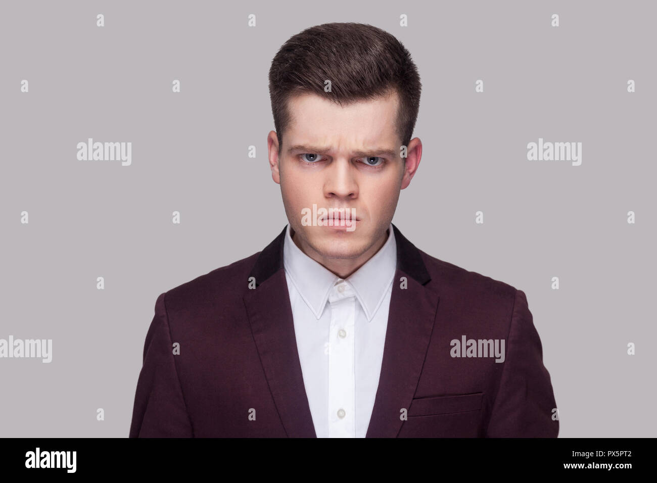 Angry man in business suit hi-res stock photography and images - Alamy