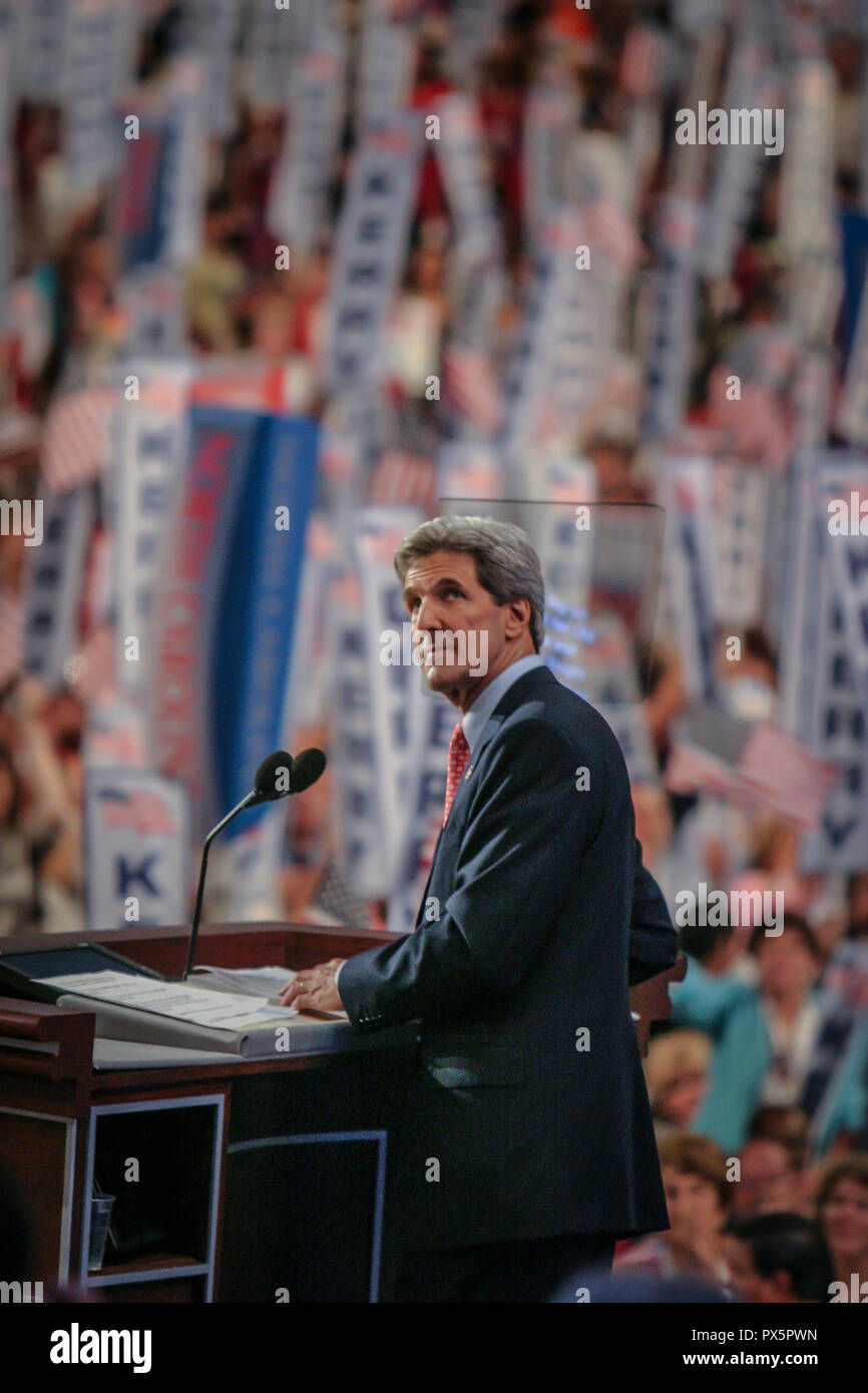 Republican national convention 2004 in hi-res stock photography and ...