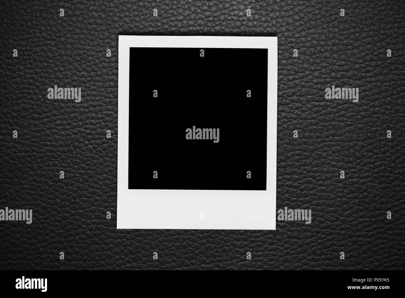 Empty photo frame. Blank photo white frame Stock Photo - Alamy