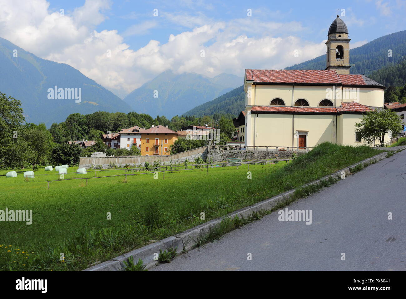 Church in an italian village hi-res stock photography and images - Alamy