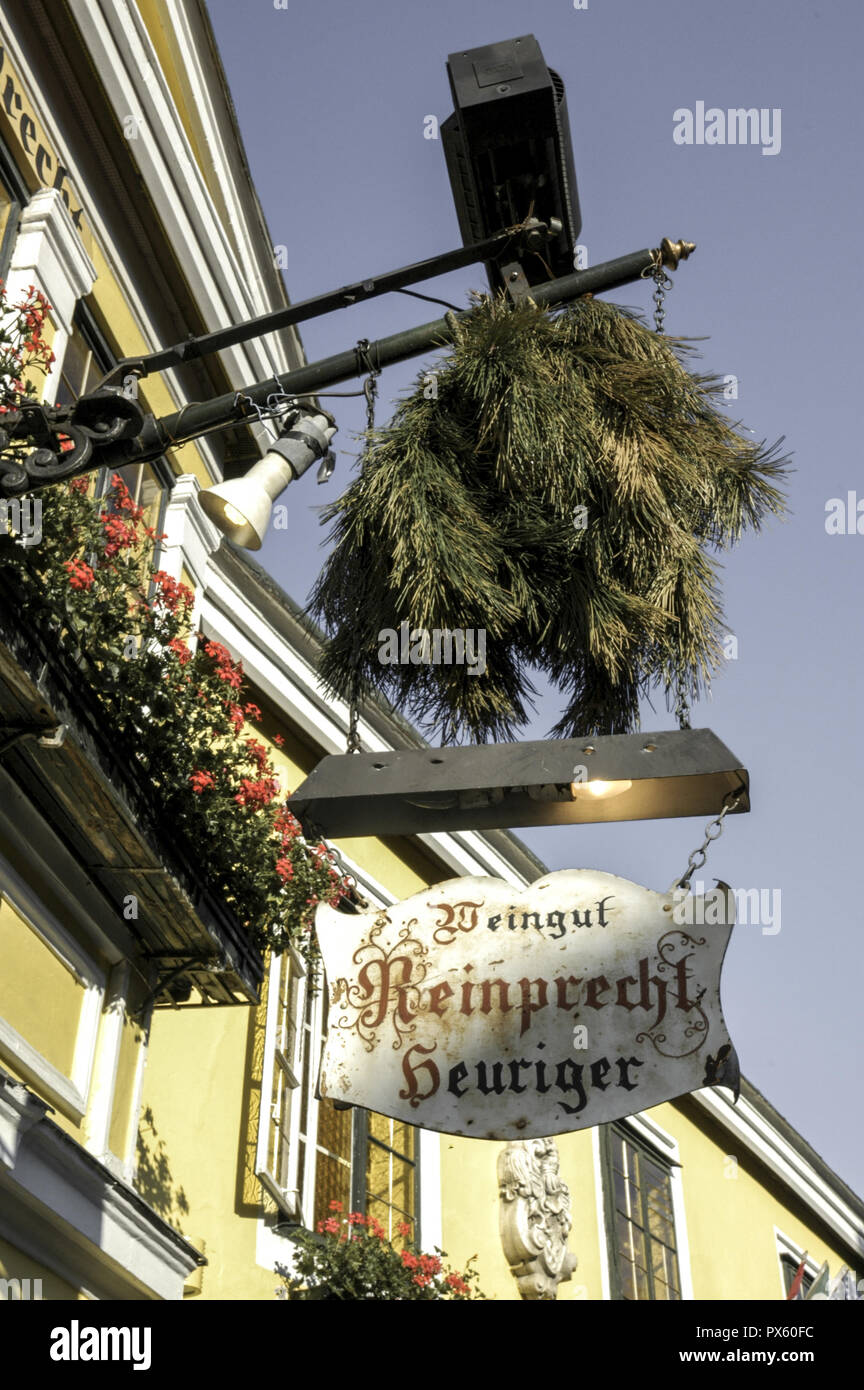 Vienna, traditional wine restaurant Heuriger in Grinzing, Reinprecht ...