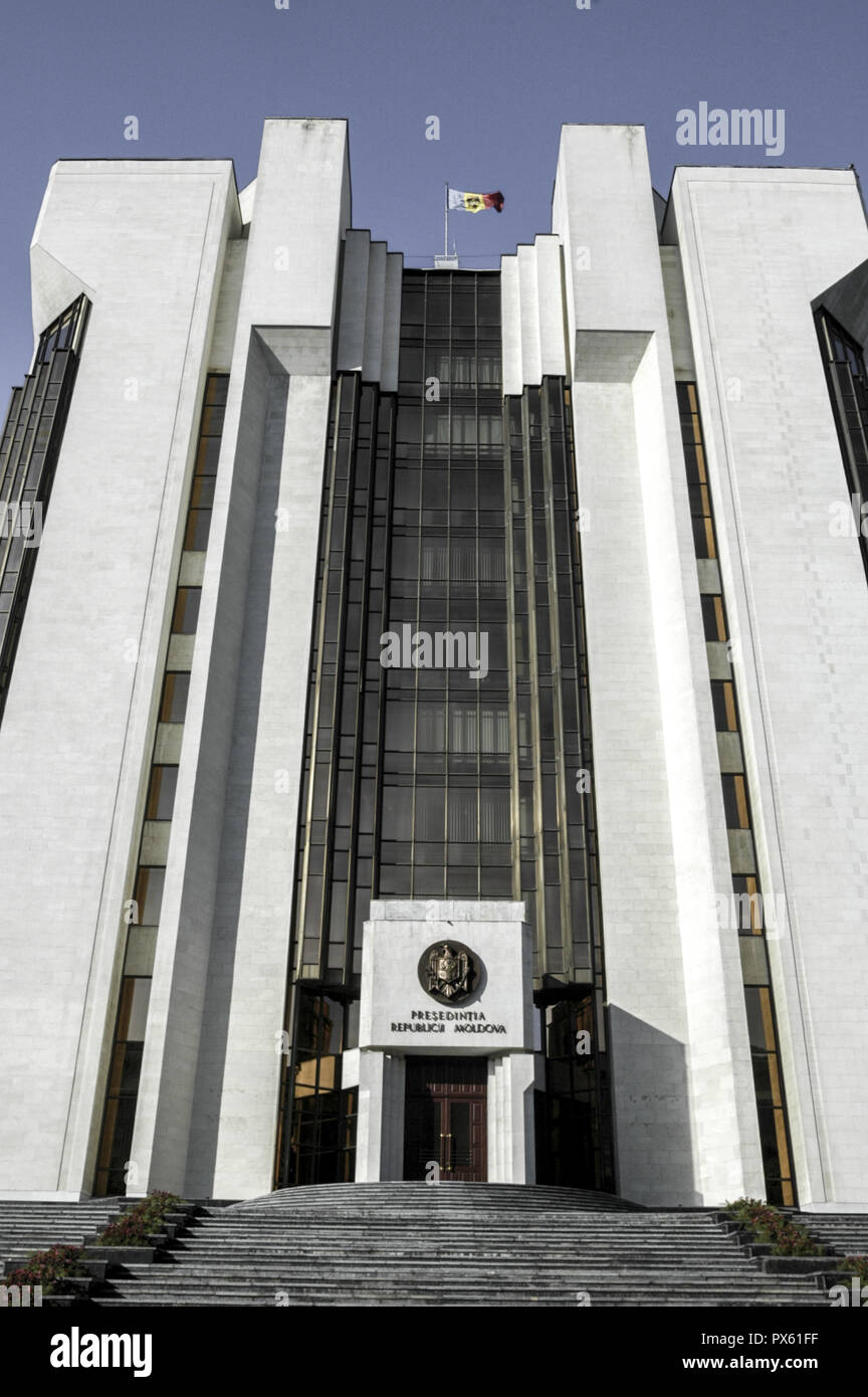 Chisinau, Bulevardul Stefan cel Mare, presidential palace, Moldova ...