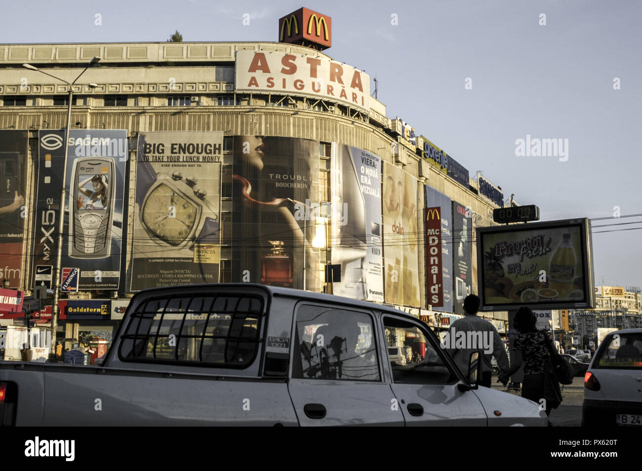Bucuresti piata romana hi-res stock photography and images - Alamy