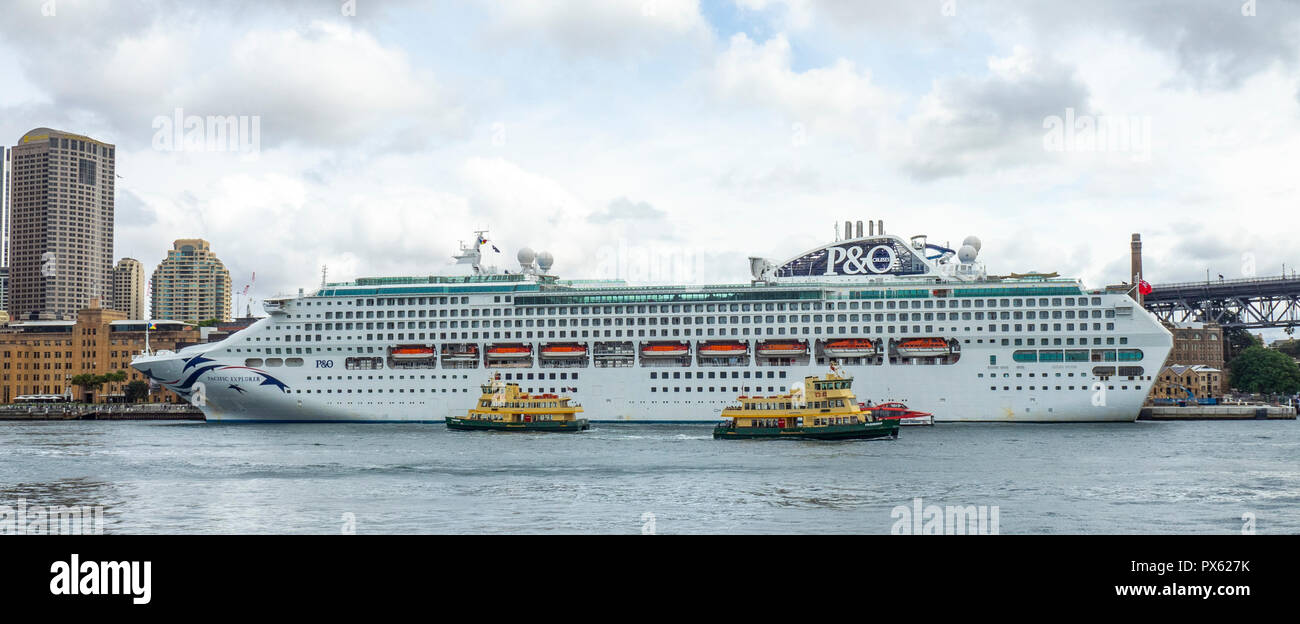 First Ferry Stock Photos & First Ferry Stock Images - Alamy