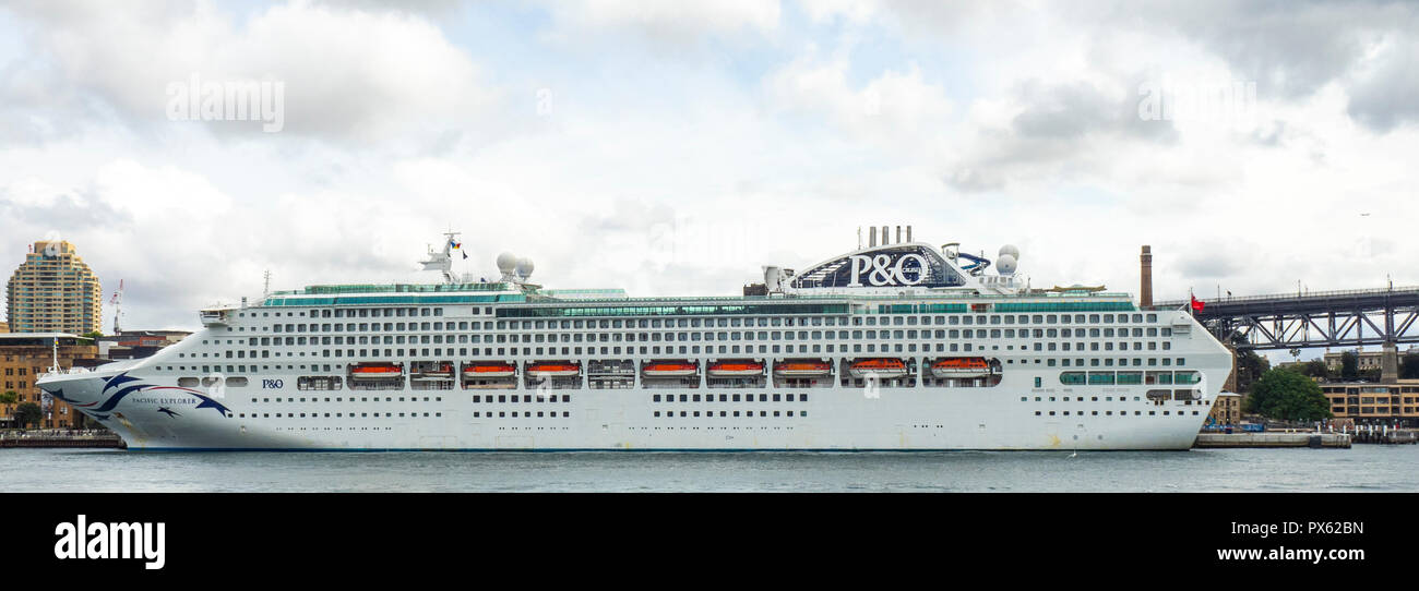P&O Pacific Explorer cruise ship berthed at the International Passenger ...