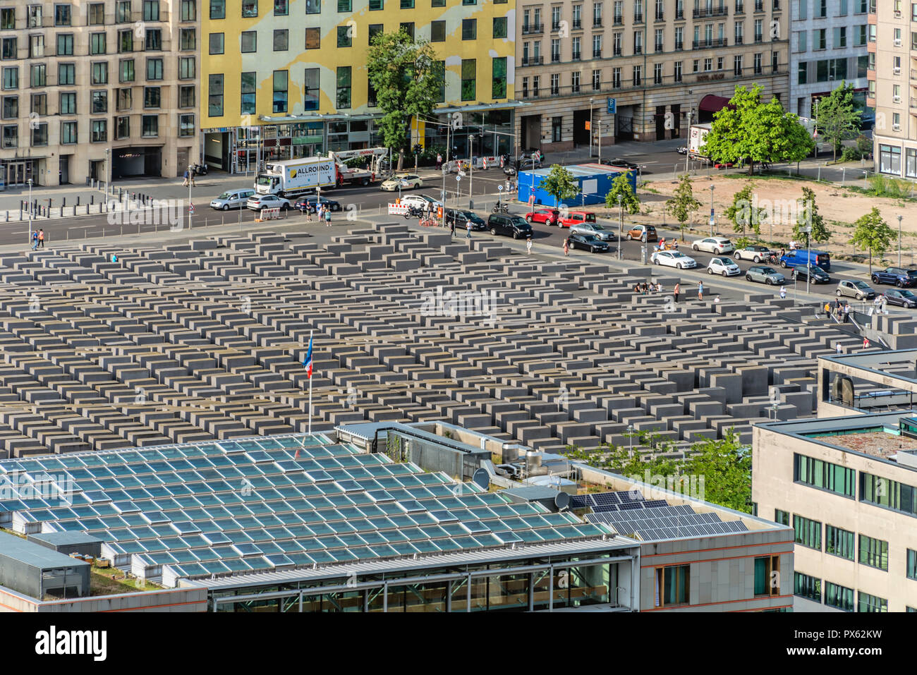 Holocaust memorial museum berlin hi-res stock photography and images ...