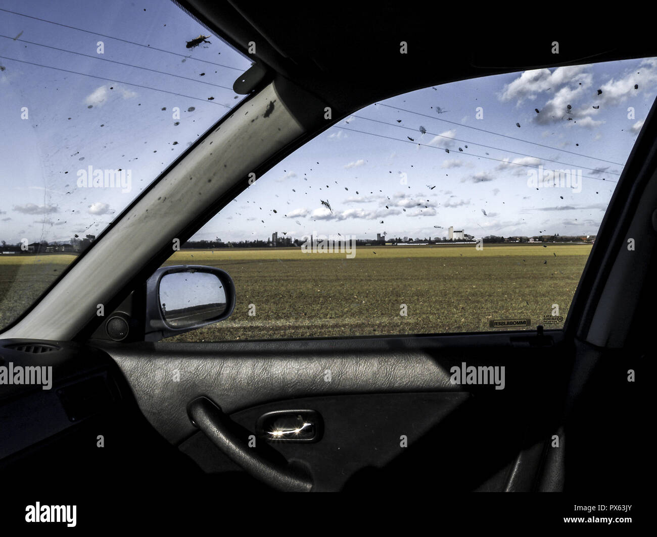 View interior out windshield car hi-res stock photography and images ...
