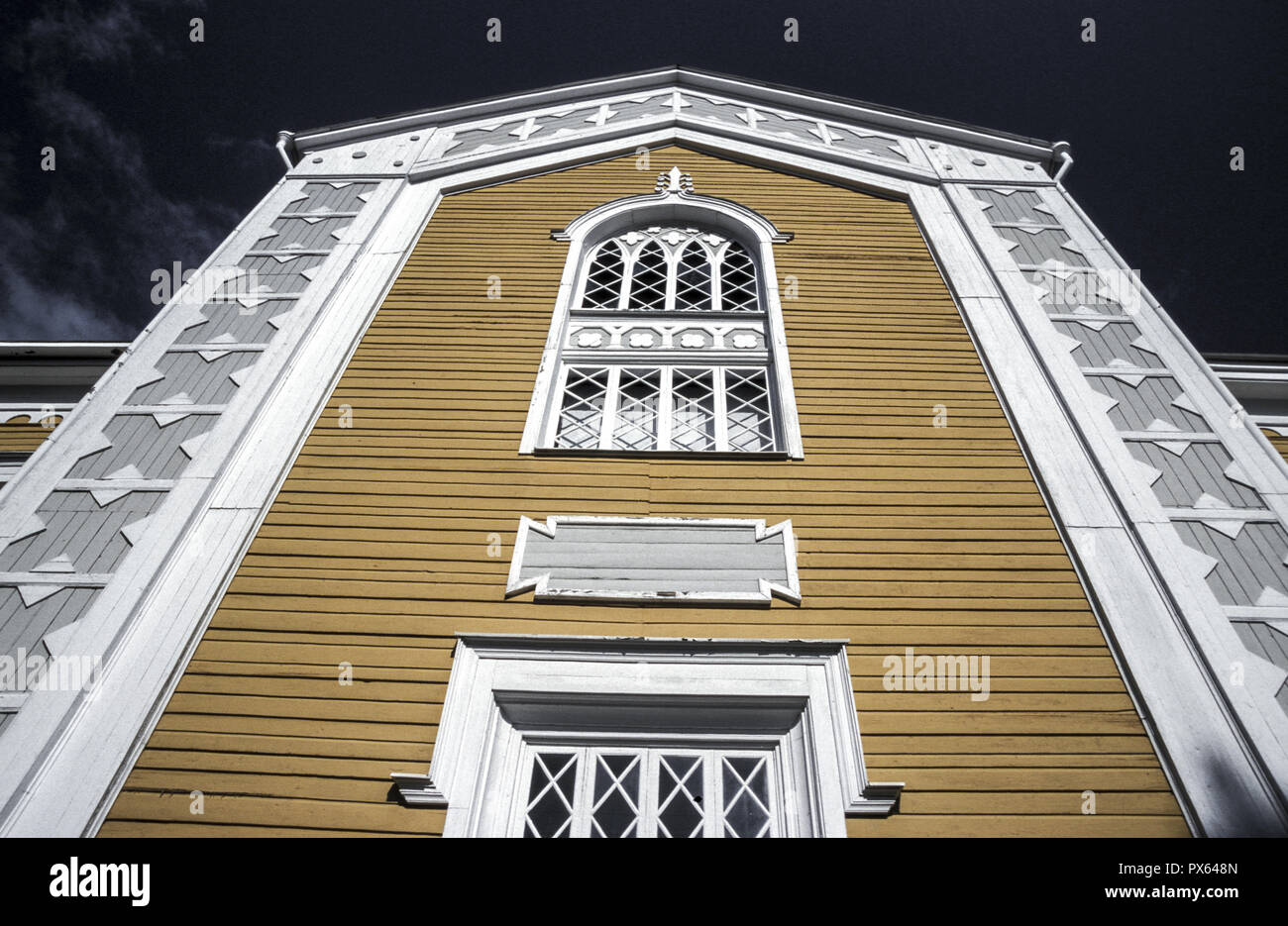 Finnish wooden house row hi-res stock photography and images - Alamy