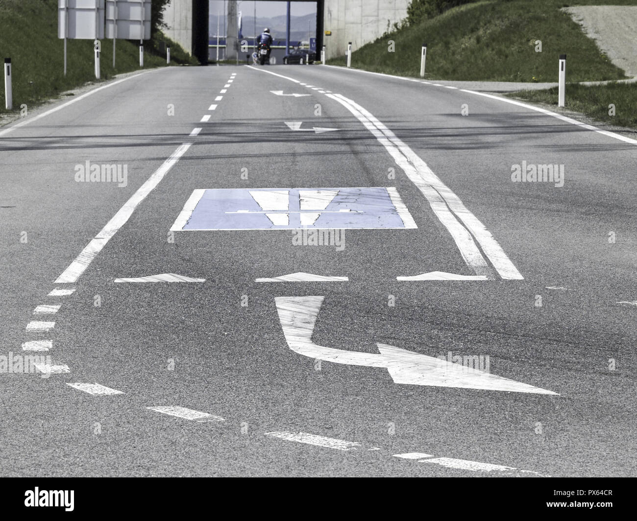 Ground mark, motorway drive-up Stock Photo - Alamy