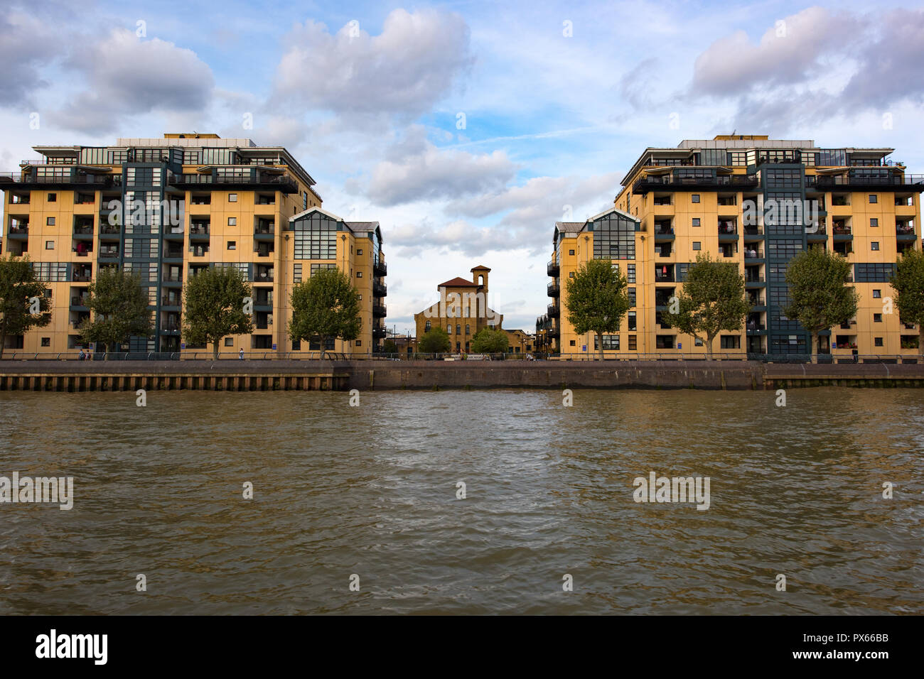 View to the Burrels Wharf Square from Thames river Stock Photo - Alamy